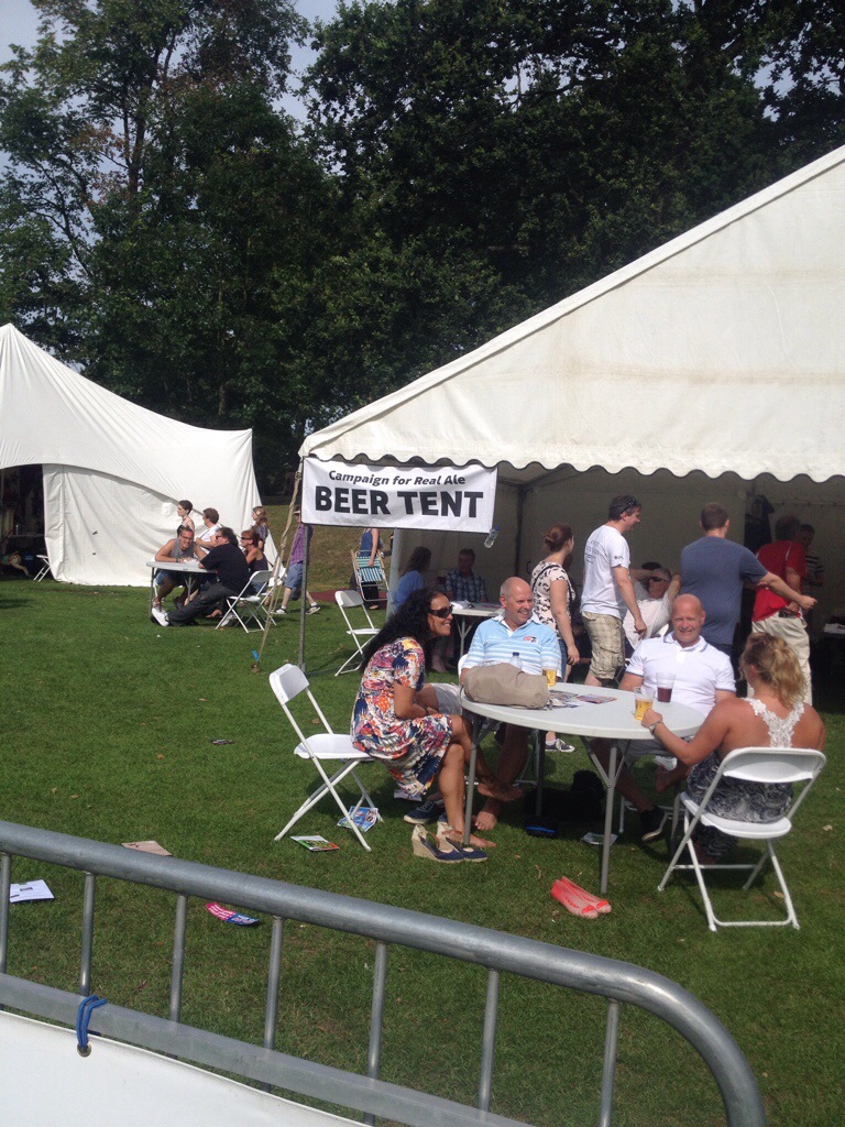 Colchester Carnival | Pom de Pin in Wonderland